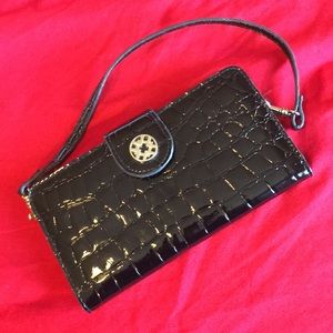 Guang Tong | Poshmark